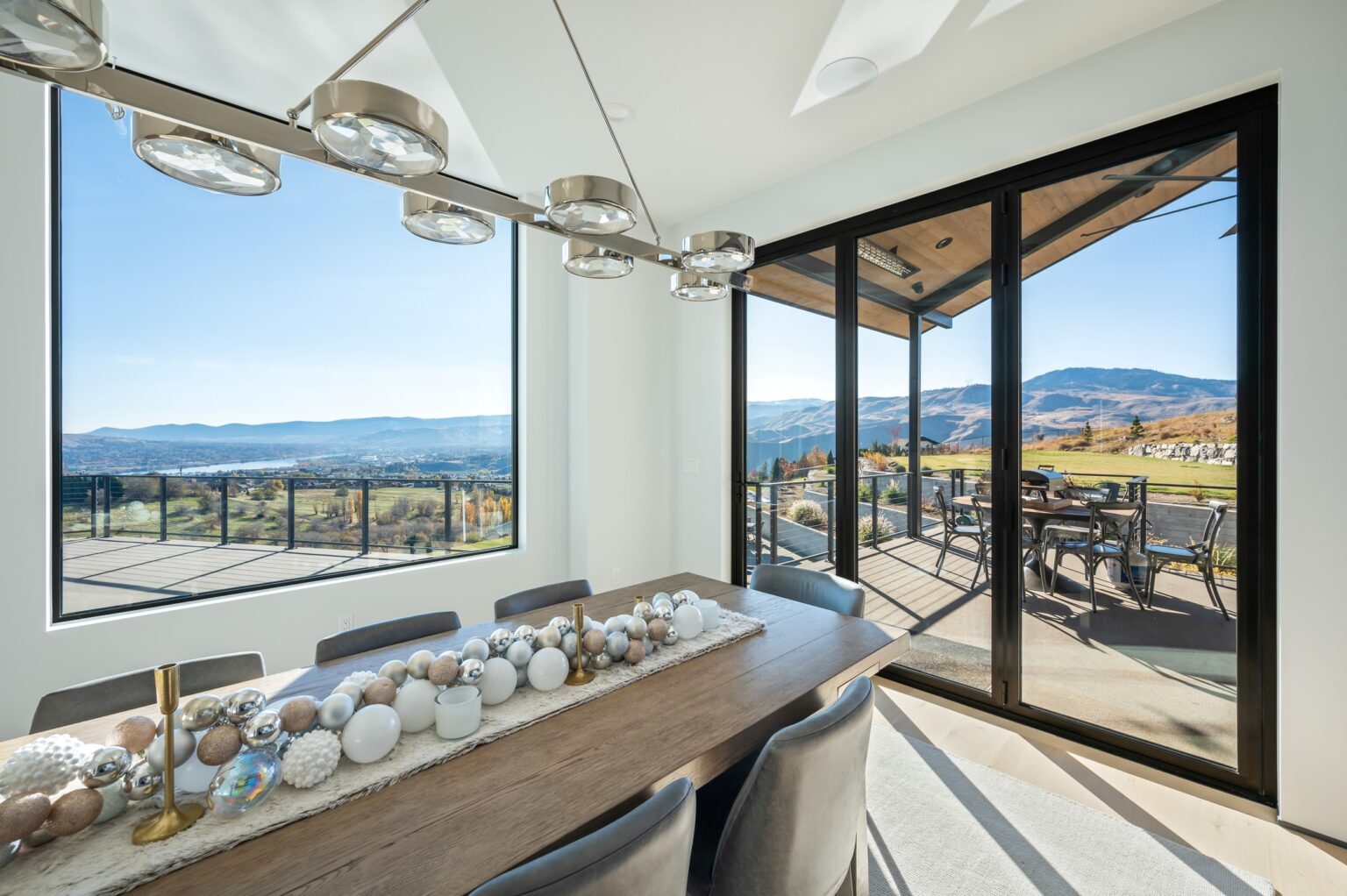 Premium Patio Doors in Salt Lake City | Peach Building
